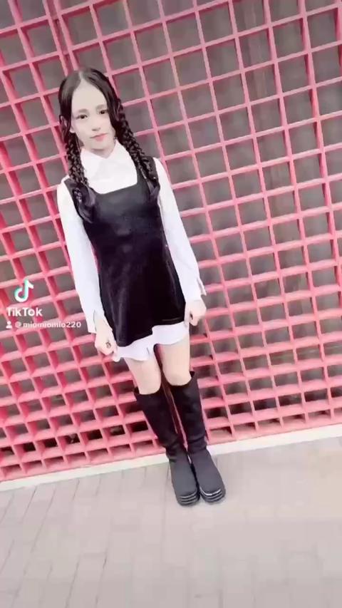 みおが二度寝からまだ起きてきません！！もう昼過ぎです。#中一ミスコン #jcミスコン #candymagic - ミクチャ (MIXCHANNEL)