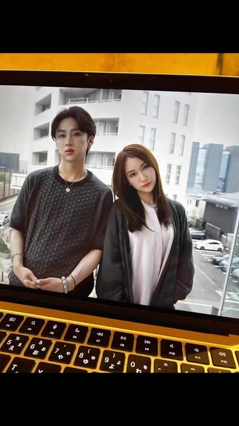 toiro🧶ニットの写真 パソコン越しのそのままの写真ですが。 (自分もそのまま載せるんかい) みんなありがとう🫶 リタッチしたらまたインスタに載せます - ミクチャ (MIXCHANNEL)