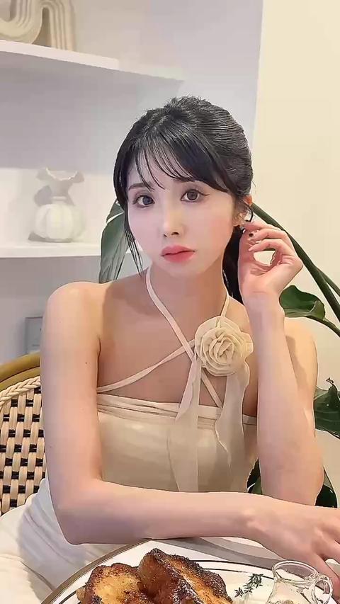 配信してない時はこの動画に応援してほしいです🥺💓 nuse PRモデルになりたいです🎀 #モデル #韓国コスメモデル #nuseモデル - ミクチャ (MIXCHANNEL)